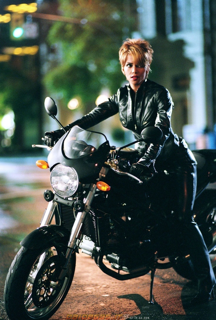 Picture of Patience Phillips [Catwoman] (duplicate)